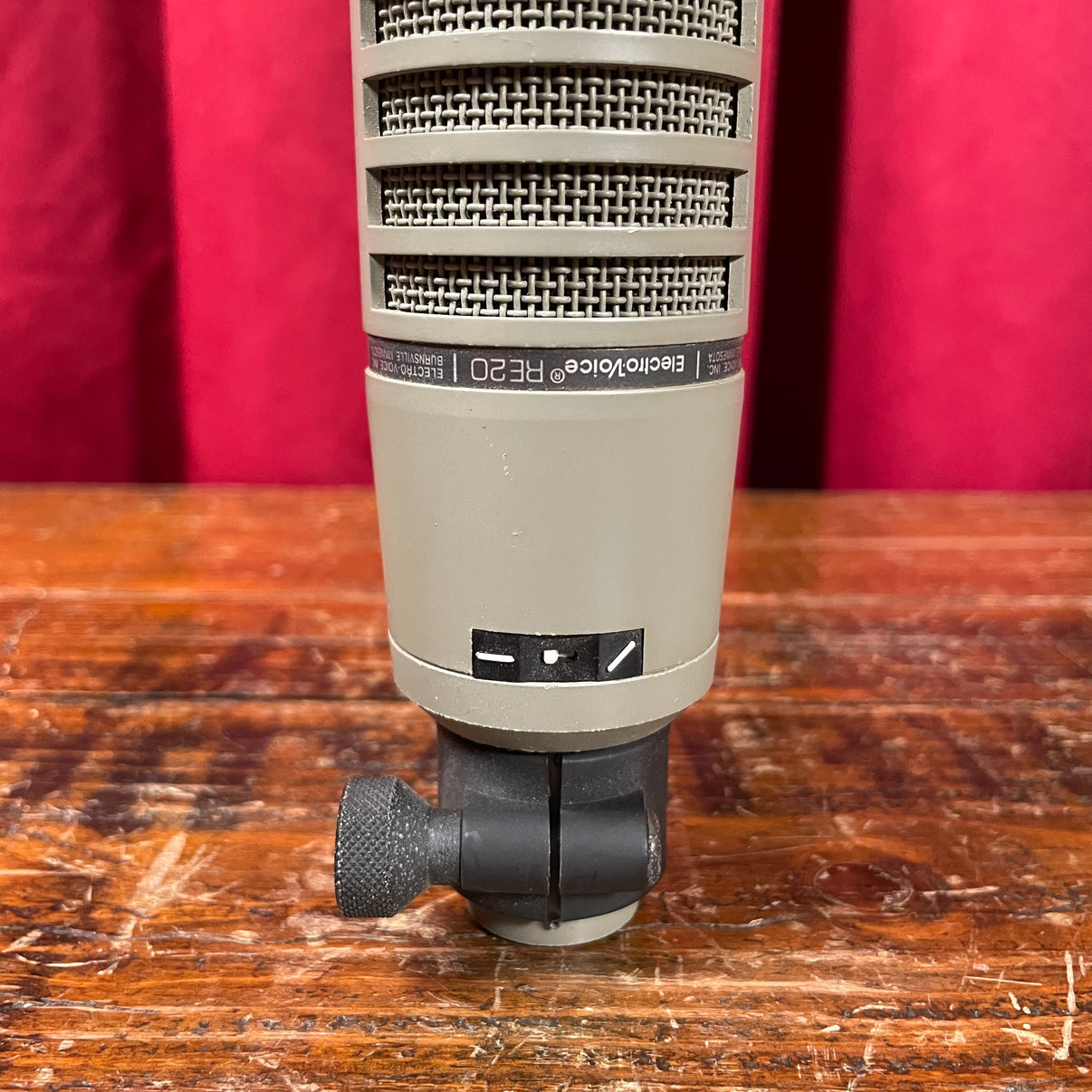 Electro-Voice RE20 Broadcasting Vocal Microphone EV w/ Box – Drugan's ...