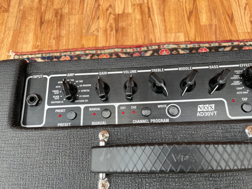 Vox AD30VT Valvetronix Guitar Combo Amplifier w/ Effects – Drugan's ...