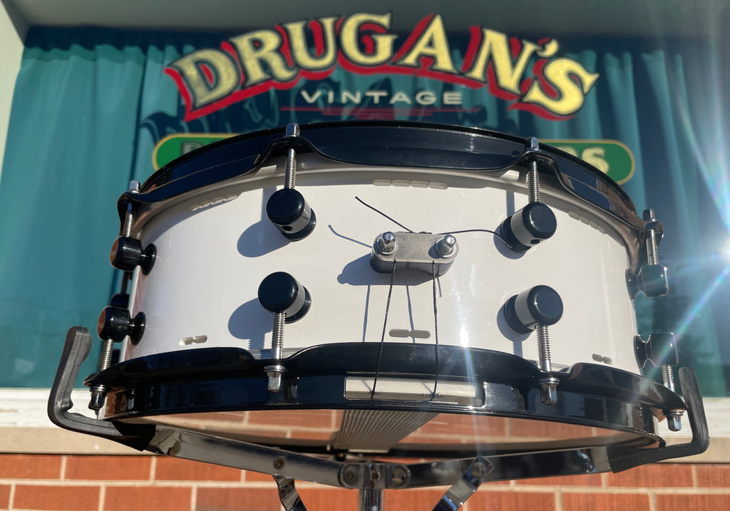 Trick 5x14 RPM Vented Aluminum Snare Drum White & Black w/ GS007 Throw ...