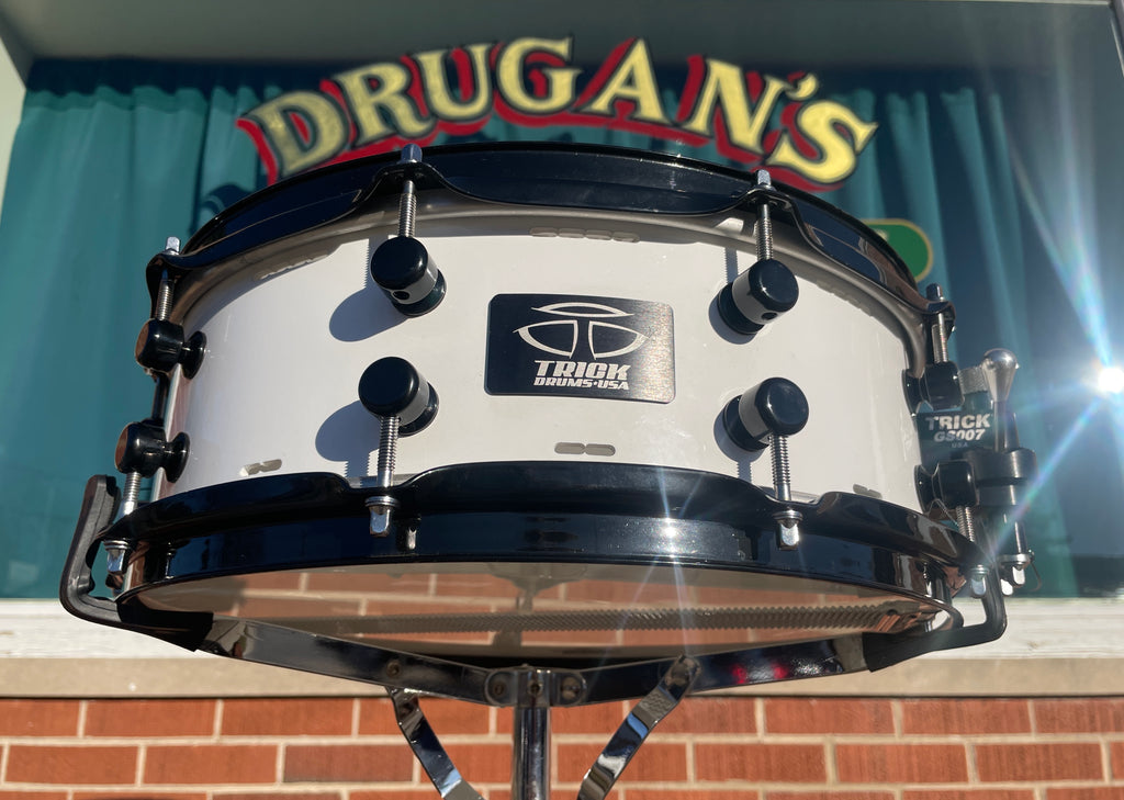 Trick 5x14 RPM Vented Aluminum Snare Drum White & Black w/ GS007 Throw ...